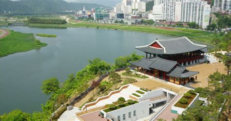 에쓰오일 건립 후원 울산 태화루 400여년 만에 복원