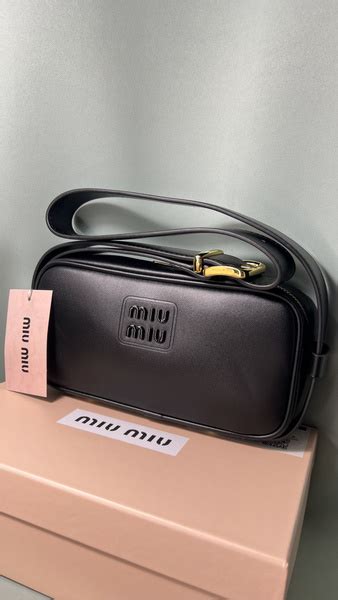 Сумка женская Miu Miu купить с доставкой по выгодным ценам в интернет магазине Ozon 1574683411