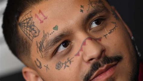 Christian Nodal Cómo Eliminar Tatuajes De La Cara Cuántas Sesiones