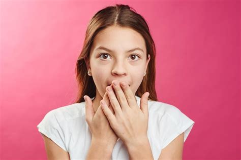 20 000 Girl Uvula Pictures