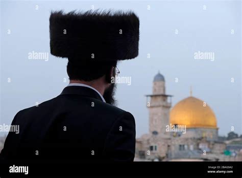 What Is The Large Hat Worn By Hasidic Males At Lea Bishop Blog