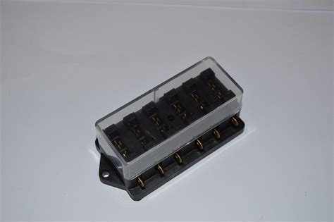 FUSE BOX 6 Way Blade Side Entry Cariboo Distributors