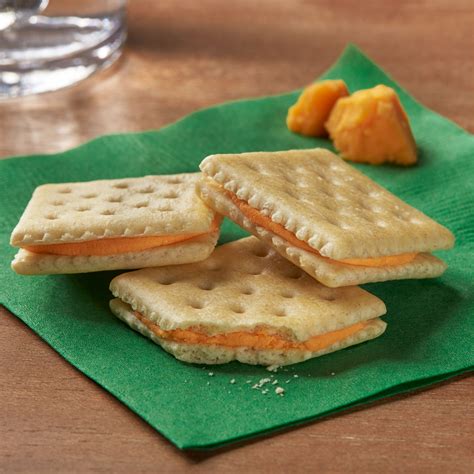 Keebler® Club® And Cheddar Sandwich Crackers