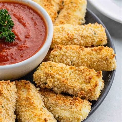 The Best Side Dishes To Serve With Chicken Parmesan