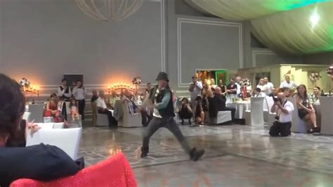 ილიკო სუხიშვილის შთამბეჭდავი ცეკვა ქორწილში ვიდეო 29 11 2021 ს Sputnik საქართველო