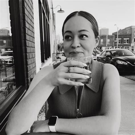 Alexis Fieldss Postlemon8