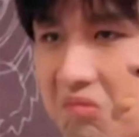 表情包 丫头 爱上哥没