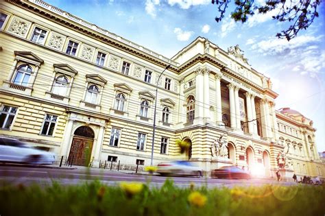 Економічний науковий клуб Якщо воєнний стан запровадять Памятка для громадян Воєнний стан