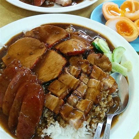 ข้าวหมูแดง หมูกรอบ กุนเชียง Ẩm Thực