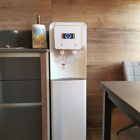 Чиста и Алкална Вода за Дома и Офиса директно от водопроводната мрежа Plovdiv