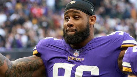 Titans Make Four Moves Sign Dt Ross Blacklock From Ps Yardbarker