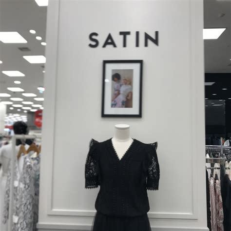 사틴 쇼핑 정보와 주변 관광 명소 및 근처 맛집 여행 정보