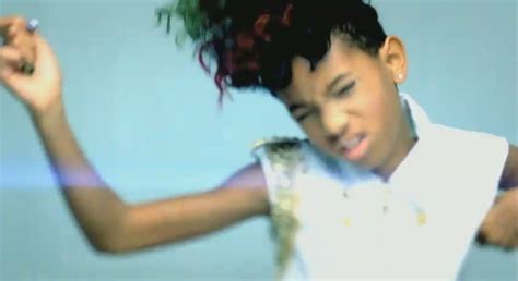 Willow Smith Whip Hair Willow Smith Donvoj
