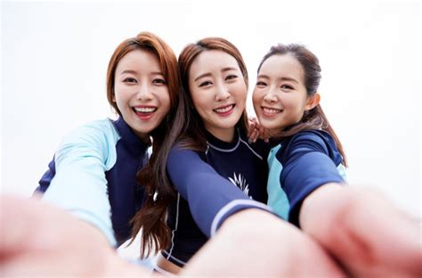 Free Summer Vacation Vacation Friends Babe Woman Nohat Cc