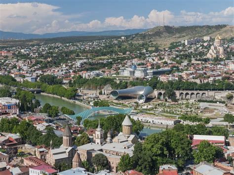 „მონოლით გრინ სითი“ ახალი საცხოვრებელი კომპლექსი ორთაჭალაში Kalaki Ge