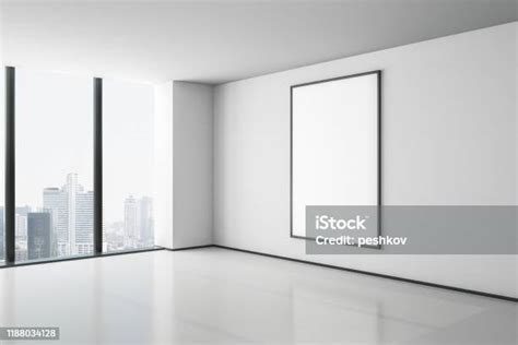 메가 폴리스 도시 전망이있는 현대적인 빈 방에서 흰색 벽에 빈 흰색 모형 포스터 0명에 대한 스톡 사진 및 기타 이미지 0명 3차원 형태 간판 Istock