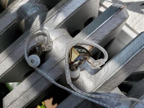 What Does A V Shaped Sound Signature Mean Headphonesty