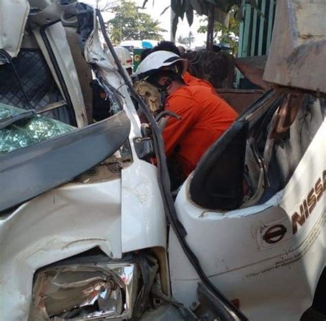 ရန်ကုန် မန္တလေးအမြန်လမ်း၌ ဆီဘောက်ဆာယာဉ် နောက်ပြန်ကွေ့ရာမှ ယာဉ် ၃ စီးဆင့်တိုက်မှုဖြစ်ပြီး လူ ၂