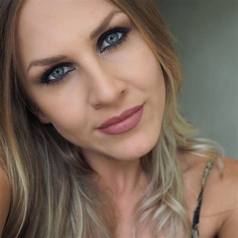 Bree Charlotte Makeup Artist Melbourne Vic