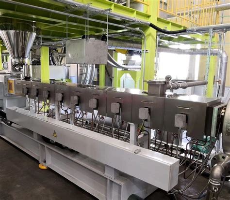 China Co Rotating Twin Screw Extruder Manufacturers Suppliers Factory Good Price Slade