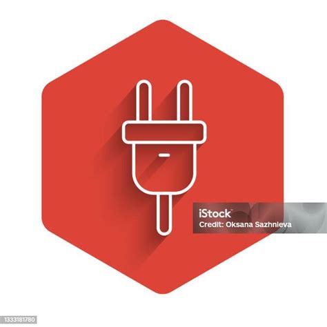 긴 그림자 배경으로 격리 된 화이트 라인 전기 플러그 아이콘 전기의 연결 및 단절의 개념 빨간 육각 버튼 벡터 고압 전류 주의에 대한 스톡 벡터 아트 및 기타 이미지