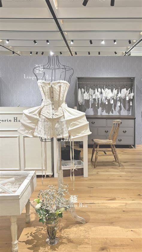 란제리한 단 한 사람만을 위한 맞춤형 예술 Bespoke 🤍비딩 And 핫피스 오뜨쿠튀르의 정수인 이브 뷔스티에 비스포크 🤍영화 아가씨 김태리 배우님께서 착용하신