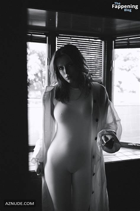 Bella Thorne Sexy And Attractive Poses Her Hot Tits And Body In A