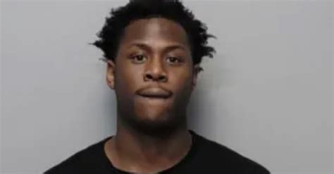 Woman Draws Gun And Fires At Suspect Attempting To Rob Her With Bb Gun