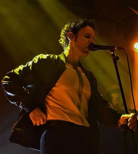 Hira Kazancci adlı kullanıcının alternatif müzik panosundaki Pin Rock müzik Alternatif müzik