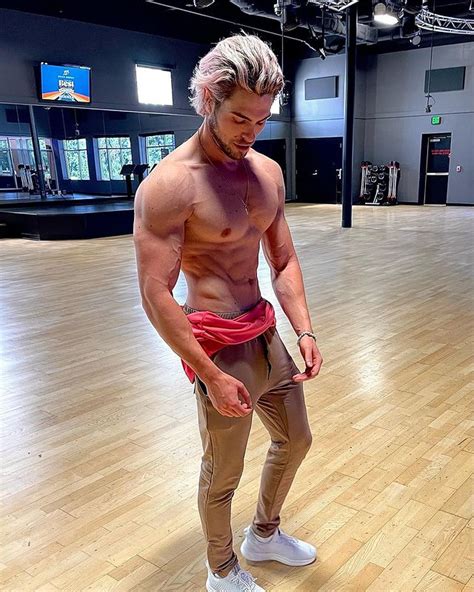 Brandon Walshs Profile Net Worth Age Height Relationships Faqs