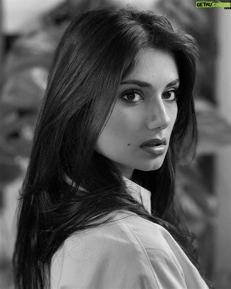 Elisa Ezzedine Wiki Biography Age Gallery Spouse And More