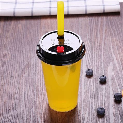 구매 Dhl 500ml 600ml 700ml 차가운 뜨거운 음료 주스 플라스틱 컵 커피 우유 차 컵 두꺼운 일회용 투명한 플라스틱 음료 뚜껑이있는 컵 싸다 빠른 배송과