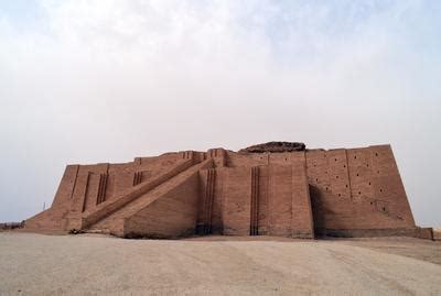 2100 Bc The Ziggurat At Ur The Oldest Surviving Ziggurat Was Built