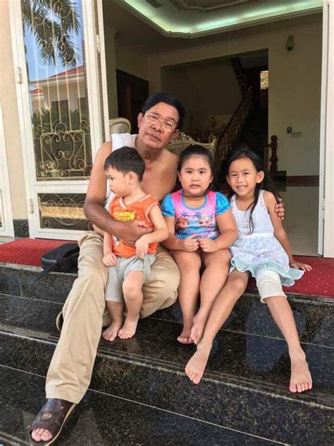 សម្តេចតេជោ ហ៊ុនសែន បង្ហាញពីទឹកចិត្តនឹក ស្រឡាញ់ចៅៗ នគរដ្រេហ្គន