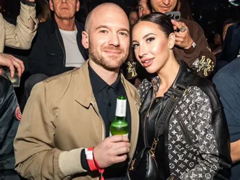 Hot Ones Host Sean Evans Has Reason To Be Confident In The Bedroom