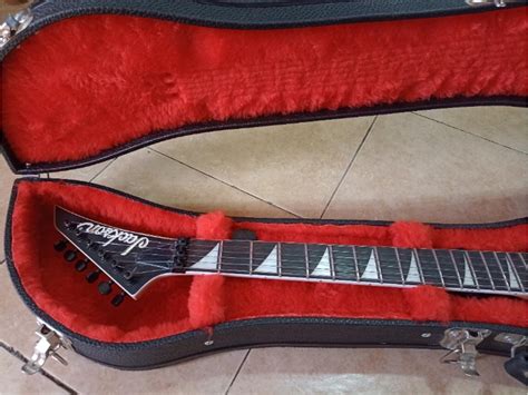 Guitarra Jackson Js32 Rhoads Satin Gray Case Comprá En San Juan