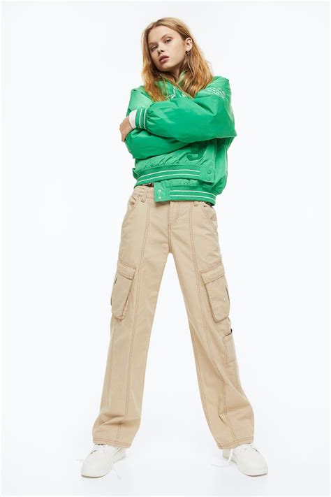 Jennifer Lopez Styles Cargo Pants Perfectly For Winter Temps Who What Wear