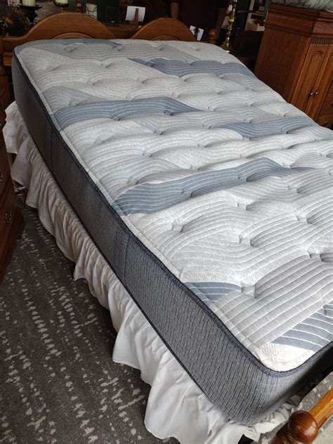 Adjustable Queen Bed With Serta Mattress Roth And Brader Furniture