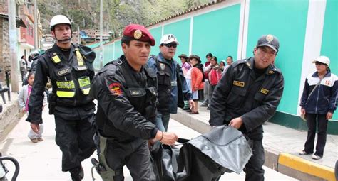 A Balazos Mata A Esposa En Acoria Peru Correo