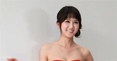 [포토엔]이서영 아나 눈부신 쇄골