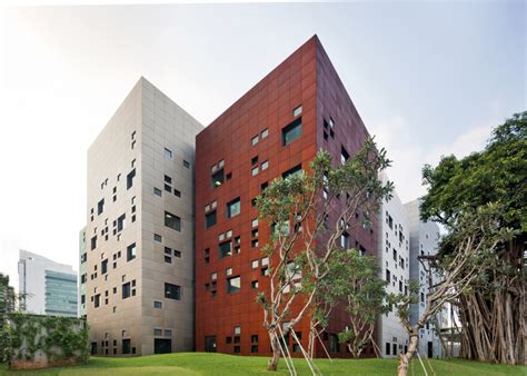 Jakarta Embassy Building Uses Forms To Represent Australia