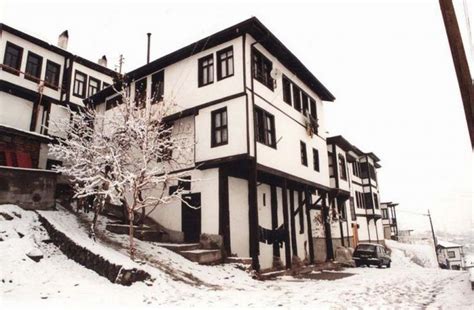 Köklü Bir Kültüre Ve Tarihe Sahip Olan ülkemiz Evleriyle Evlerinin Mimarisi Ve Kullanışıyla Da