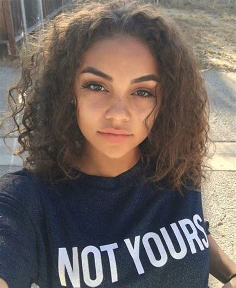 Pretty Girls 33 Pics