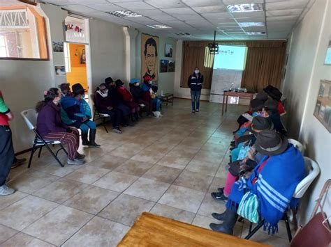 La Mujeres Artesanas De Salinas Simiatug Y Facundo Vela En Ecuador Ofrecen Su Mejor Versión