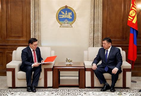 Хуулийн төслүүдийг өргөн мэдүүлэв