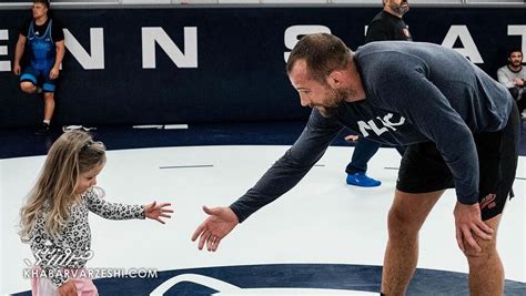 عکس یک دختر دیوید تیلور را خاک کرد کشتی بامزه رقیب حسن یزدانی در