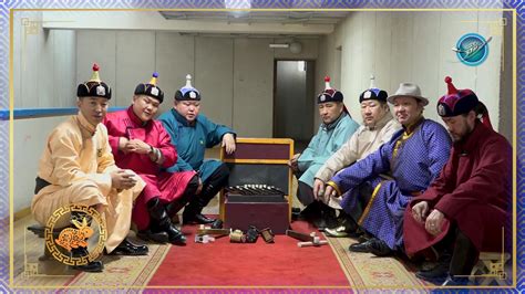 Xvii Жарны Үзэсгэлэн болгогч хэмээх харагчин усан Туулай жилийн сар шинийн мэнд дэвшүүлье