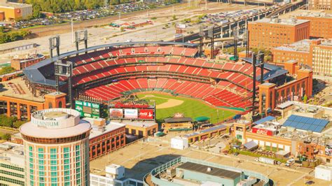 St Louis Cardinals Tv Announcer Dan Mclaughlin Charged With Third Dwi