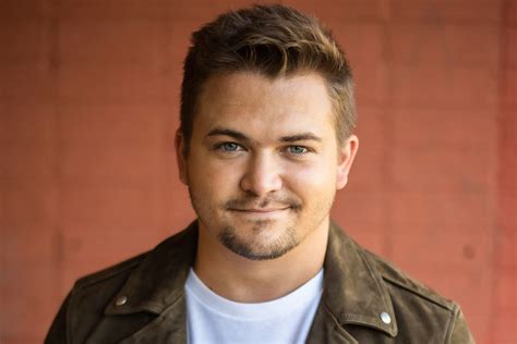 Hunter Hayes Talks About Tell Me Off Of Album Wild Blue Complete
