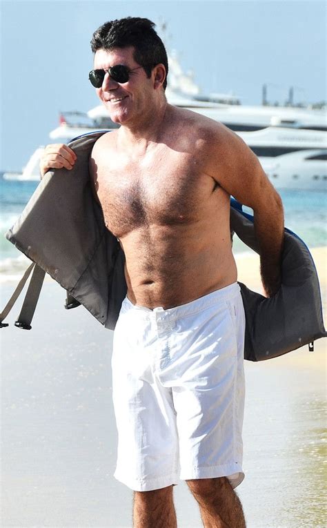 Simon Cowell Mobbed By Adoring Female Fans In Barbados—see The Funny Pics Simon Cowell